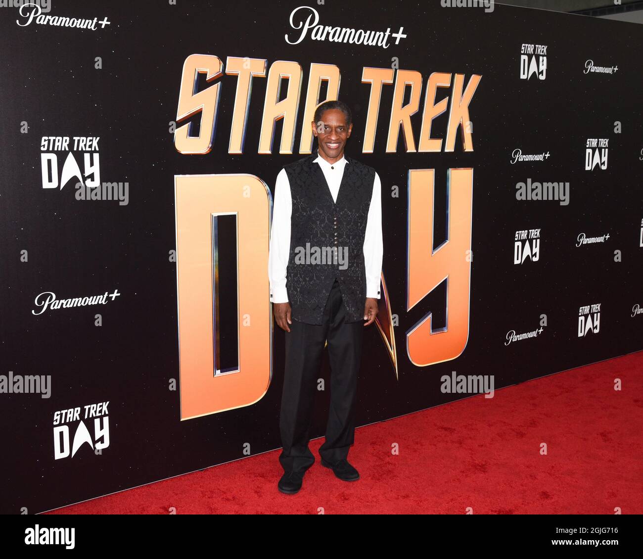 Tim russ star trek hi-res stock photography and images - Alamy