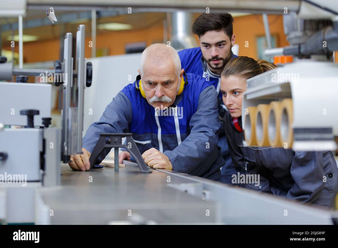 Metallurgist worker hi-res stock photography and images - Alamy