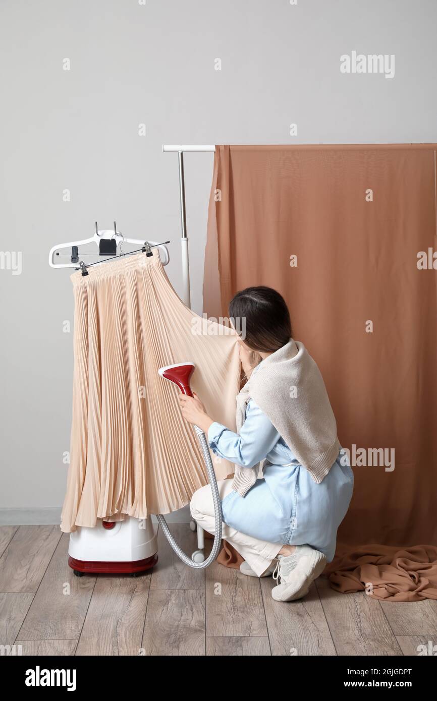 Preparing for photoshoot hi-res stock photography and images - Alamy