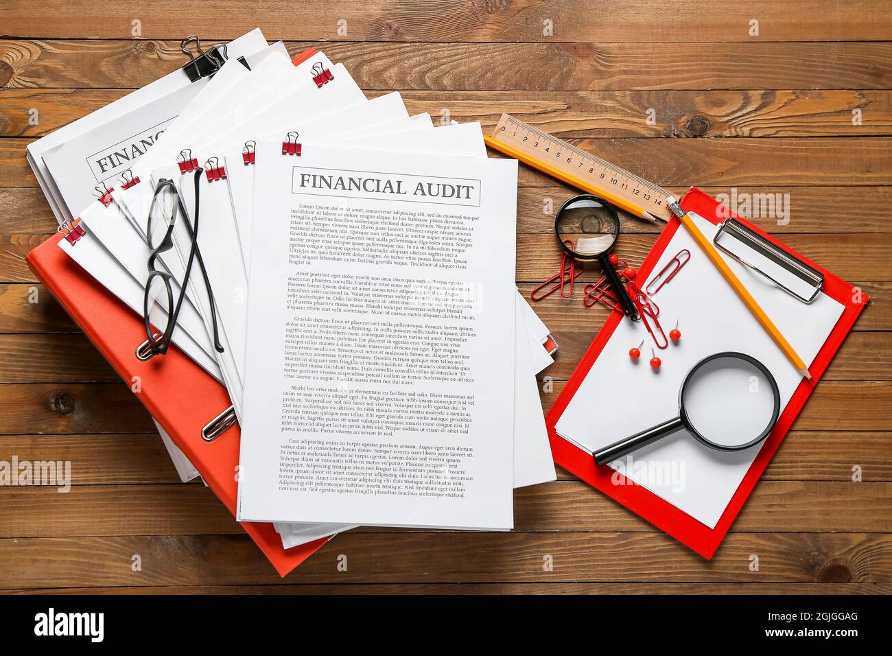 Audit documents hi-res stock photography and images - Alamy