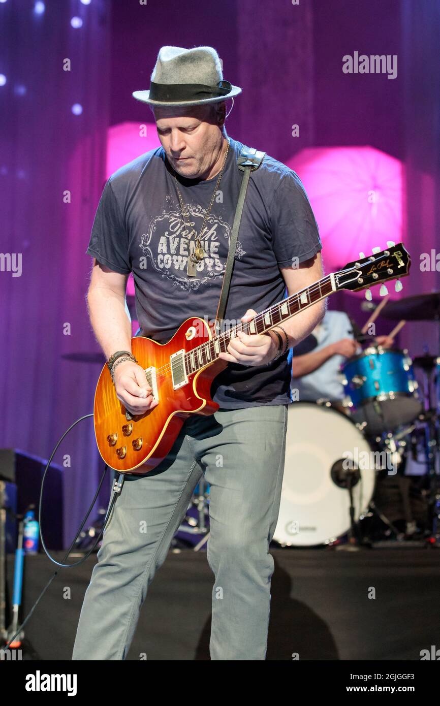 September 8, 2021: Dan Vickrey of Counting Crows performing at CalCoast ...