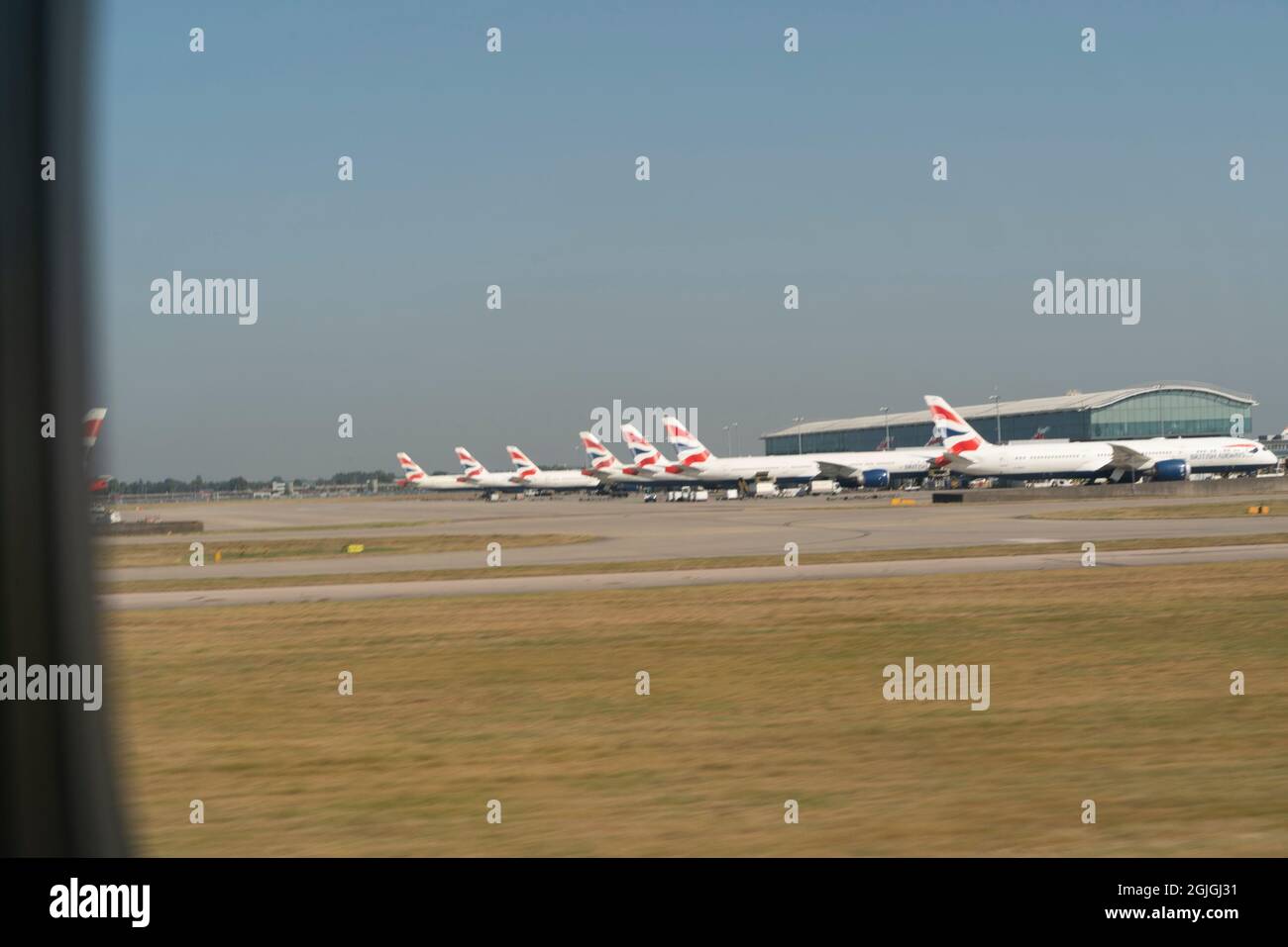 Heathrow Airport Control Tower Stock Photo - Alamy