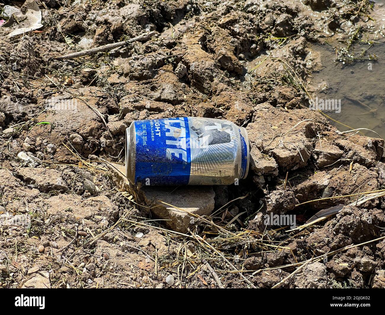Cerveza basura hi-res stock photography and images - Alamy