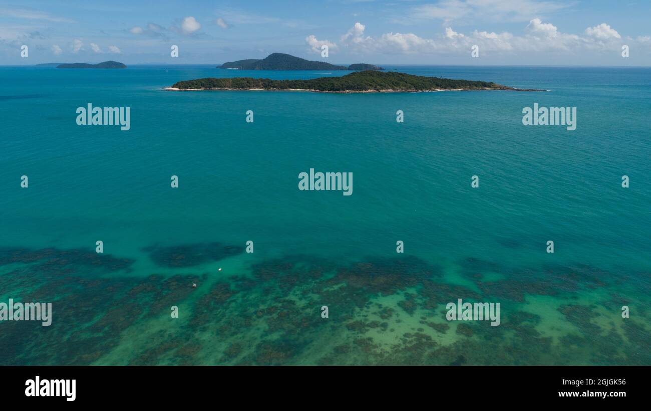 Top view maldives island camera hi-res stock photography and images - Alamy