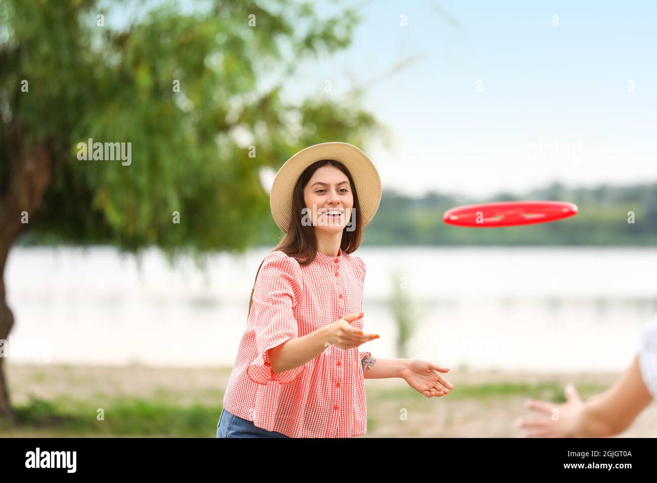 Ultimate frisbee women hi-res stock photography and images - Alamy