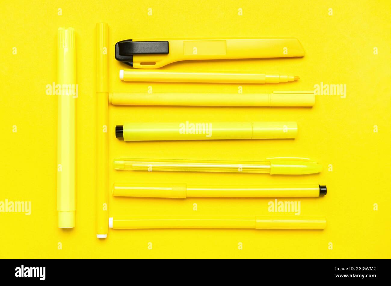Set of stationery on color background Stock Photo - Alamy