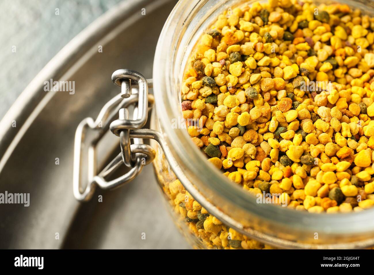 Pollen pellet hi-res stock photography and images - Alamy
