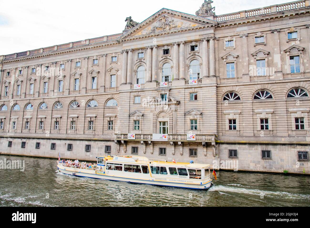 Boat tour on Spree river with the background of Berlin Central and ...