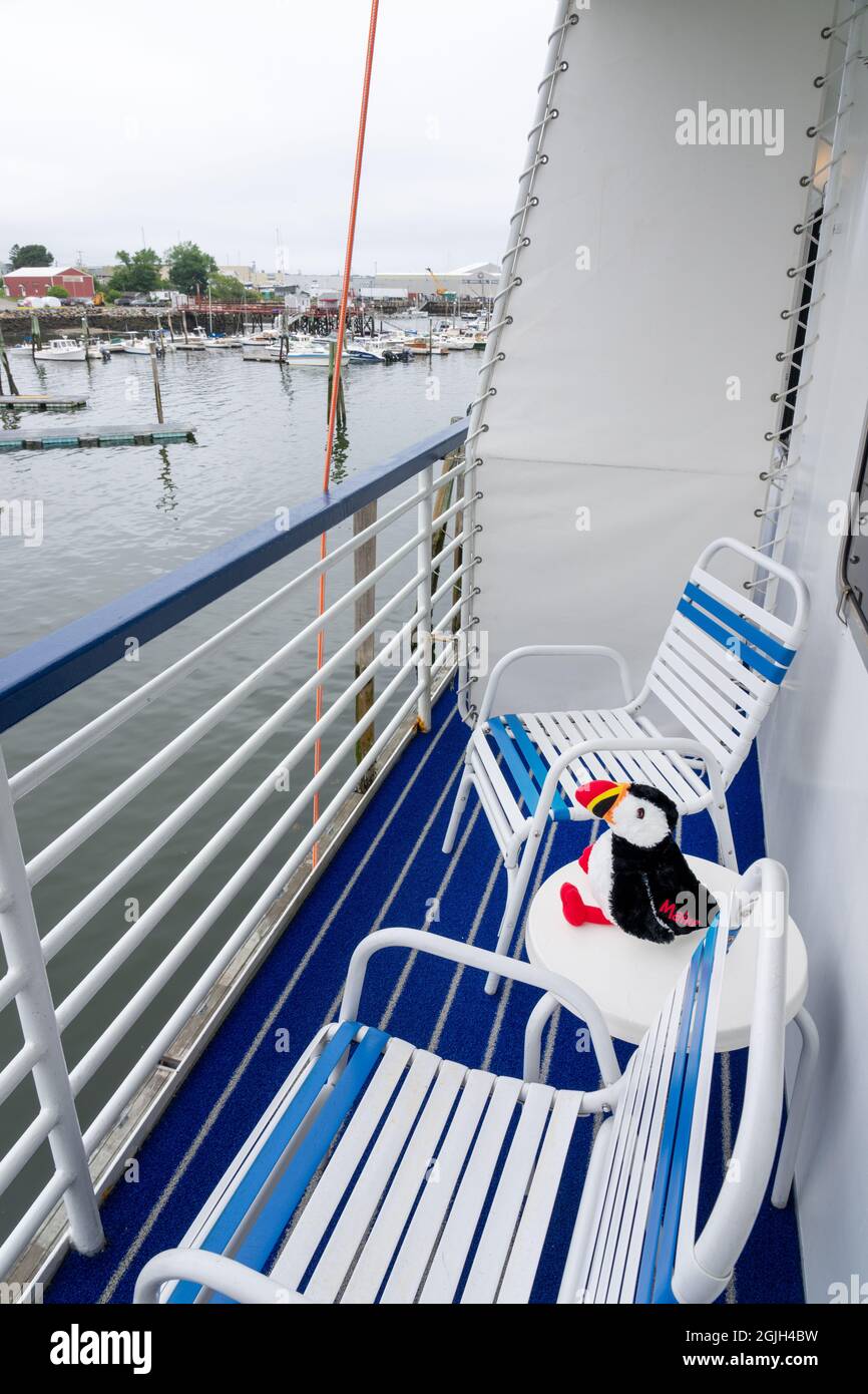 Puffin cruise ship hi-res stock photography and images - Alamy