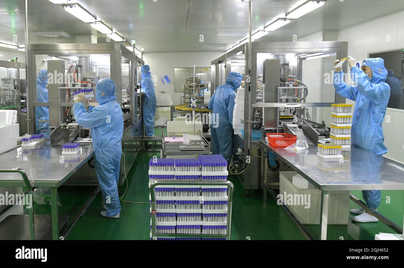 Pharmaceutical packaging hi-res stock photography and images - Alamy