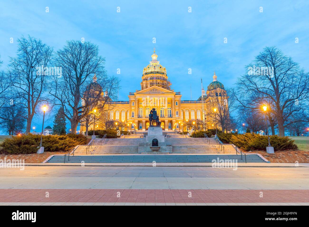 Iowa state capital dome hi-res stock photography and images - Alamy