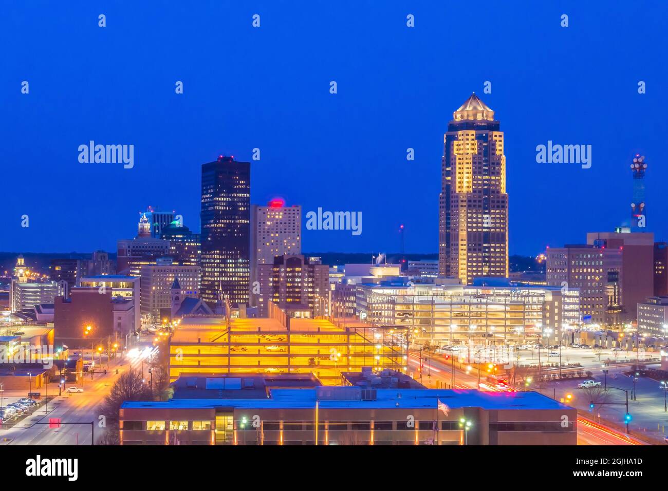Downtown des moines aerial hi-res stock photography and images - Alamy