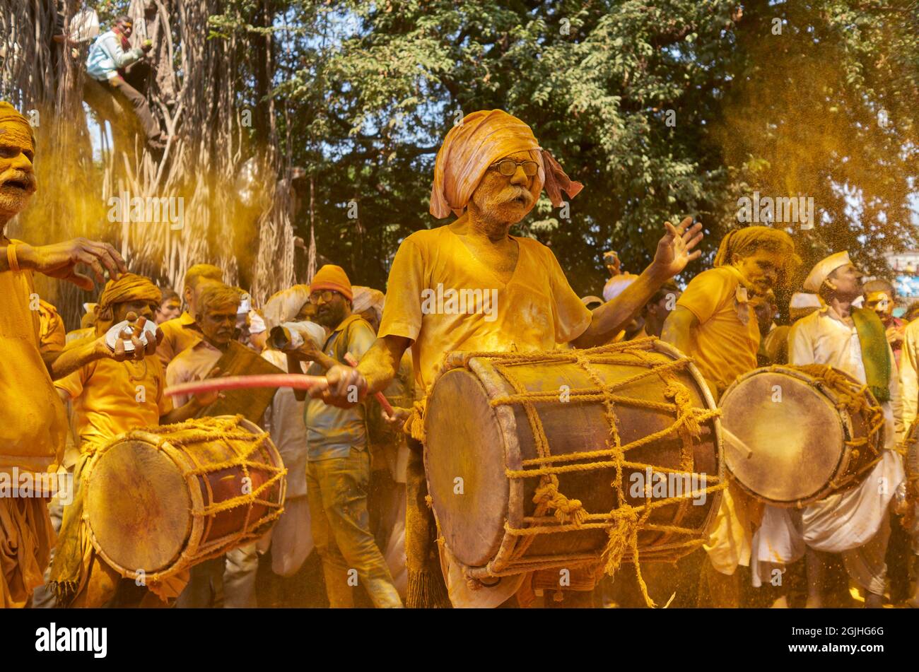 Coloured faces hi-res stock photography and images - Alamy