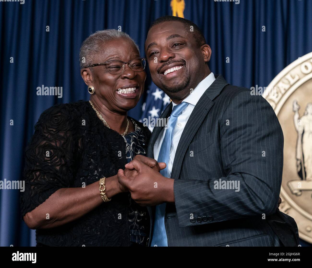 Benjamin sanders hi-res stock photography and images - Alamy