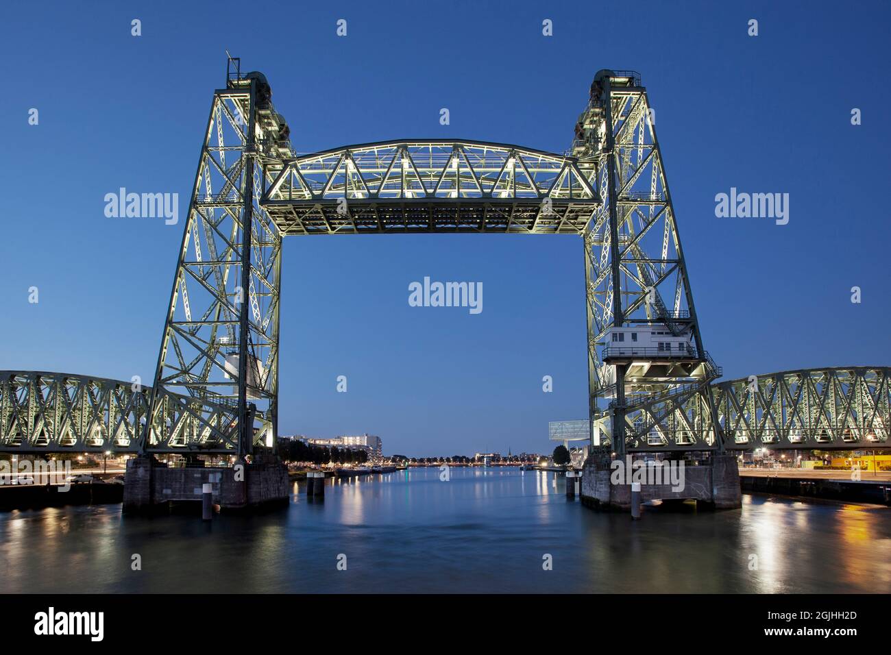 Railroad bridge rotterdam hi-res stock photography and images - Alamy