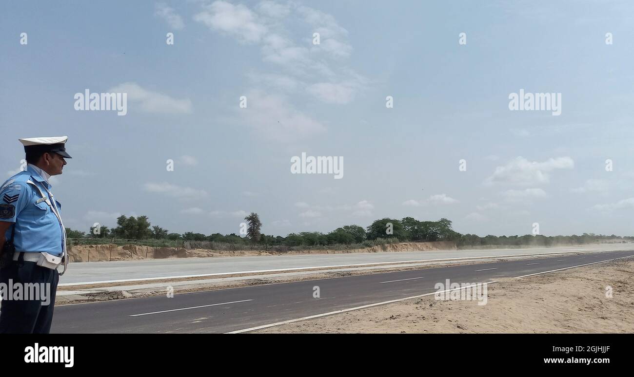 India pakistan border in rajasthan hi-res stock photography and images ...