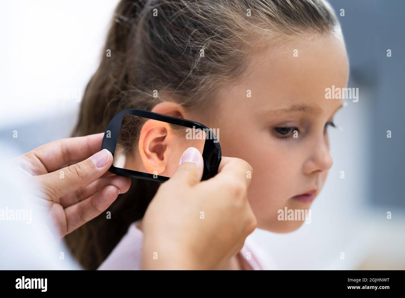 Ear Infection Children High Resolution Stock Photography and Images - Alamy