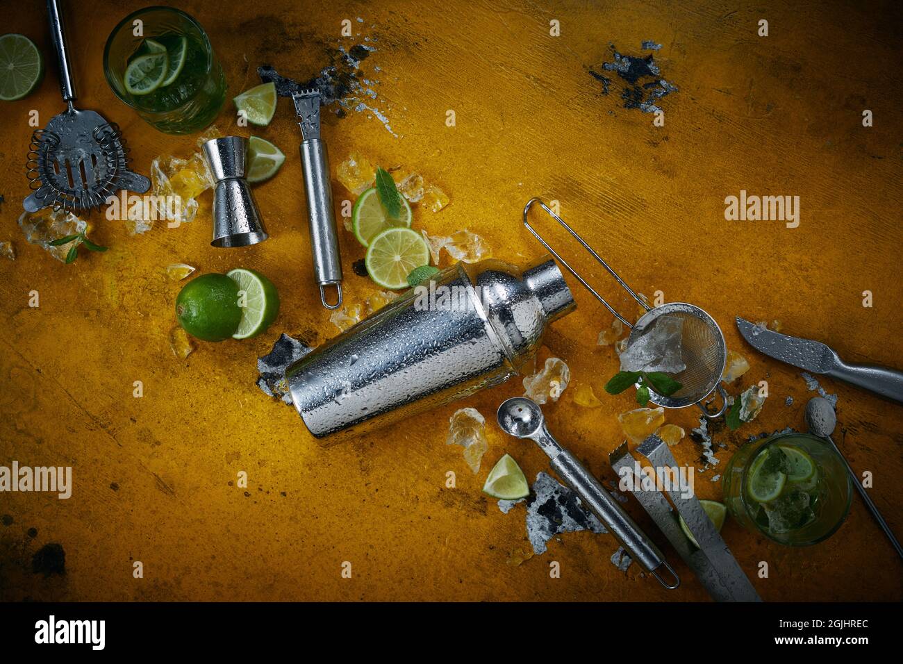 Professional cocktail kit hi-res stock photography and images - Alamy