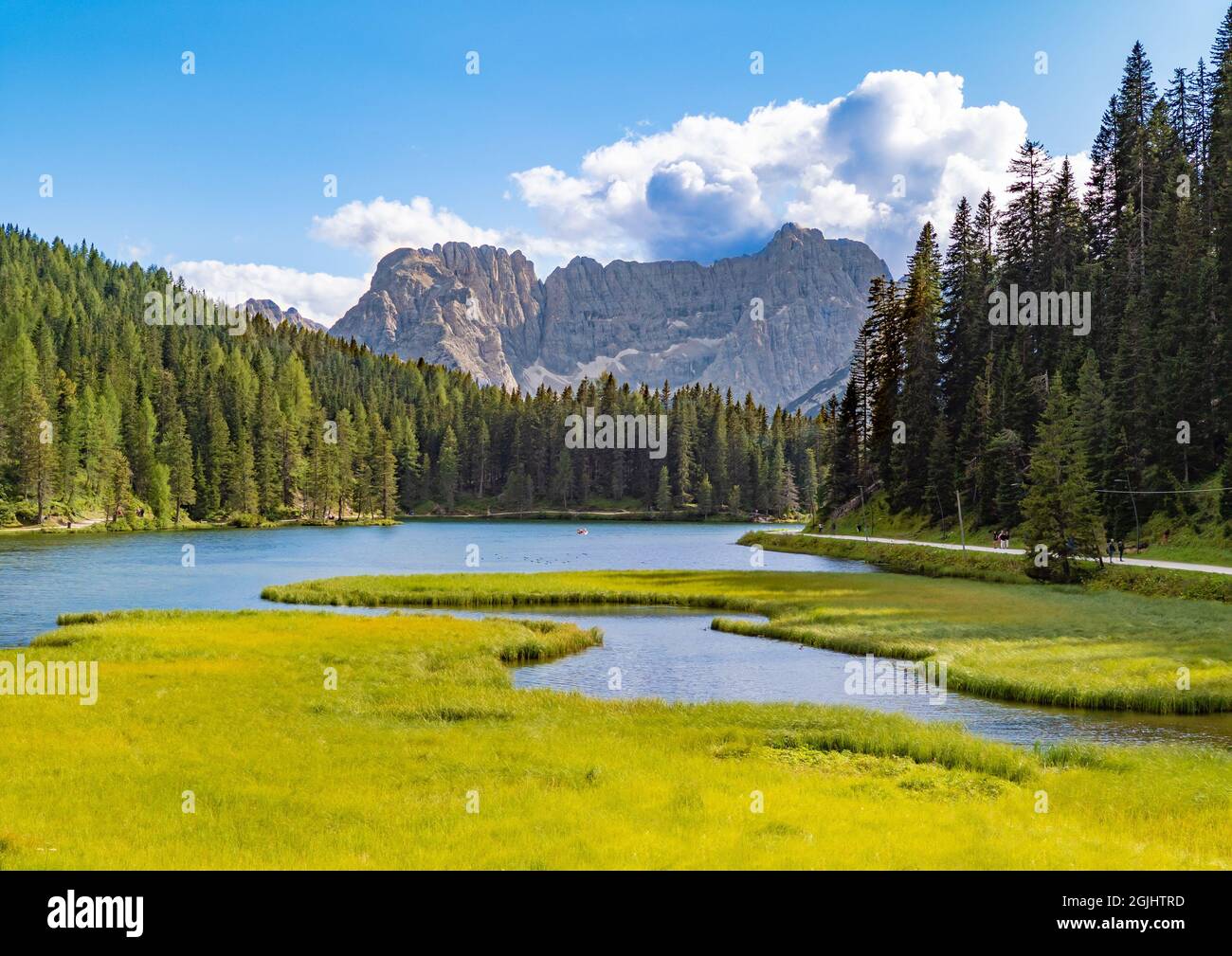 Dolomiti (Italy) - A view of the awesome Dolomites mountain range ...