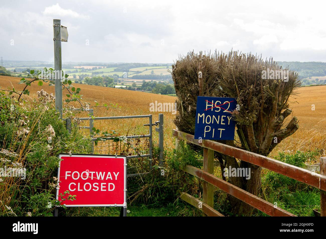 Hs2 closed public footpaths hi-res stock photography and images - Alamy