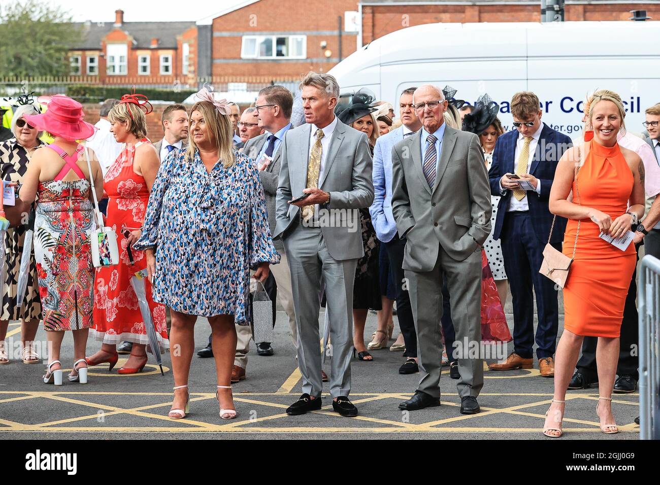 Doncaster racecourse winning post hi-res stock photography and images ...