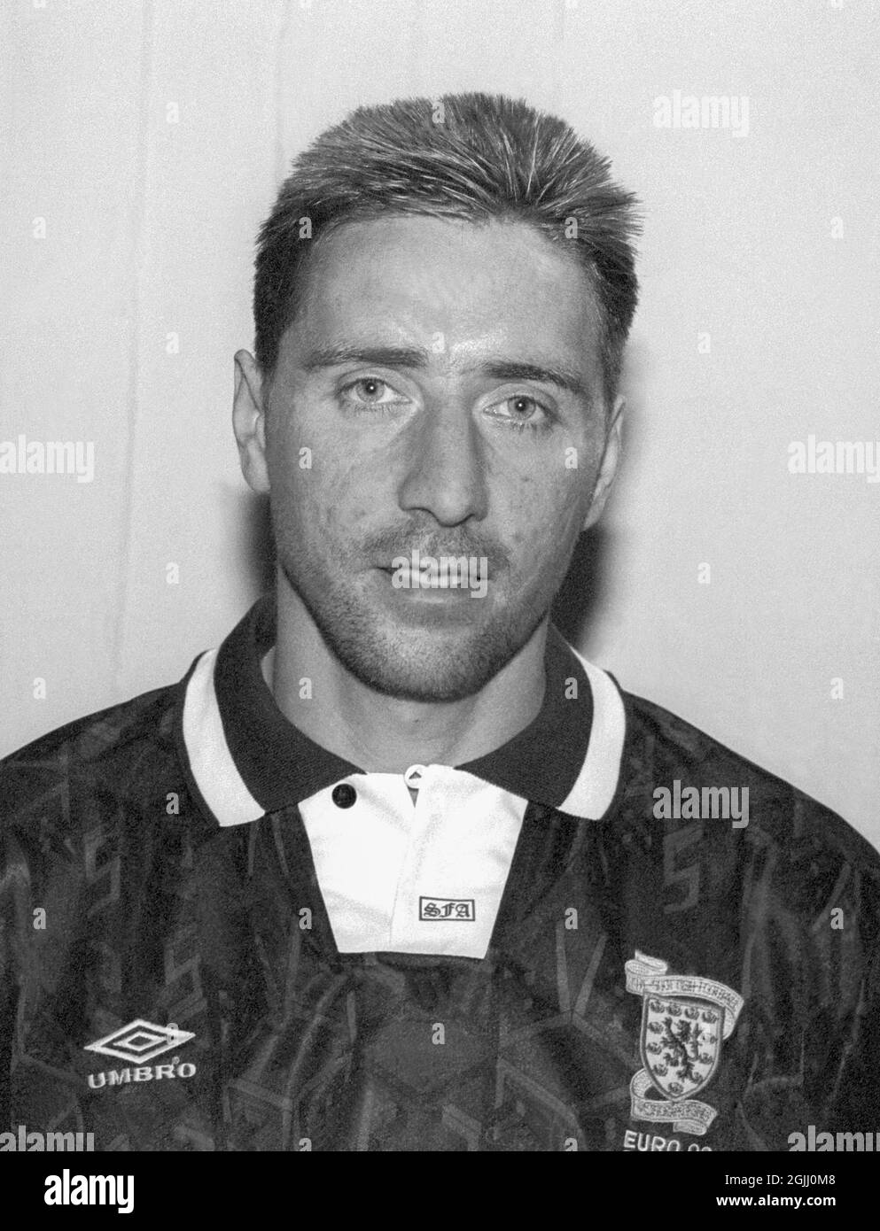 Jim McInally fotboll Scotish midfielder in EURO 92 held in Sweden Stock ...