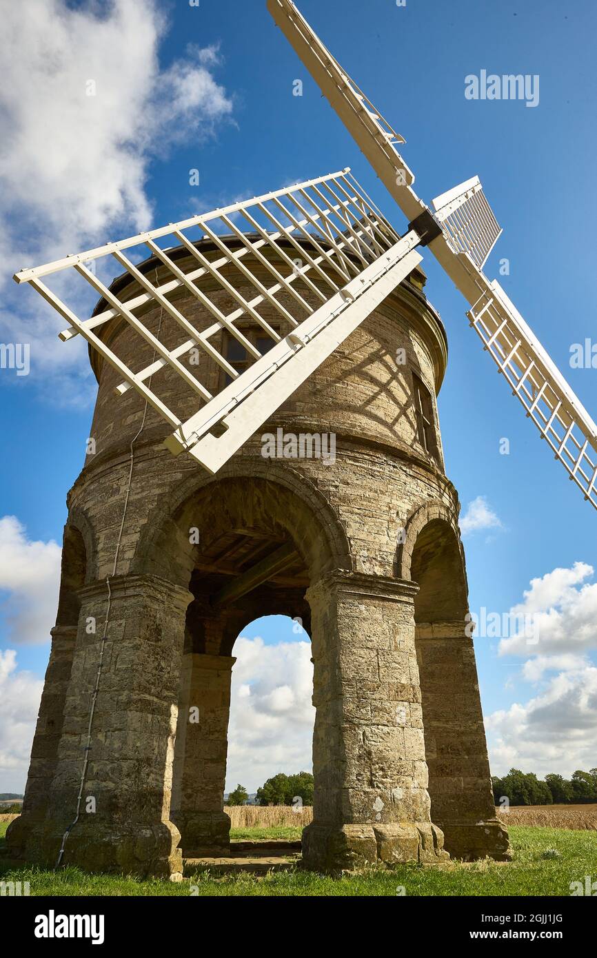 Chesterton windmill Warwickshire Stock Photo - Alamy