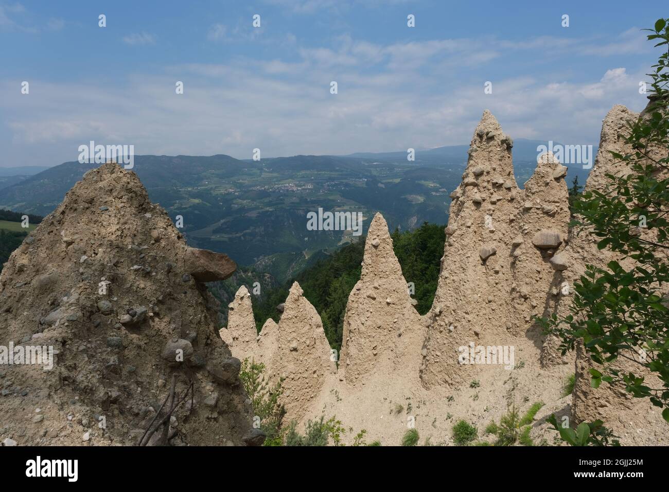 The incredible earth pyramids of Collepietra (Piramidi di Terra) in the ...