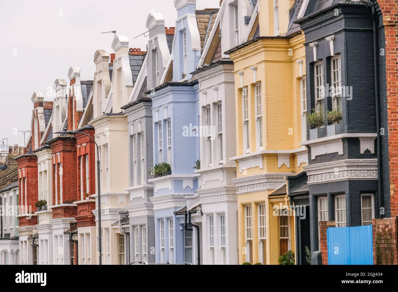 Row colourful houses in london hi-res stock photography and images - Alamy