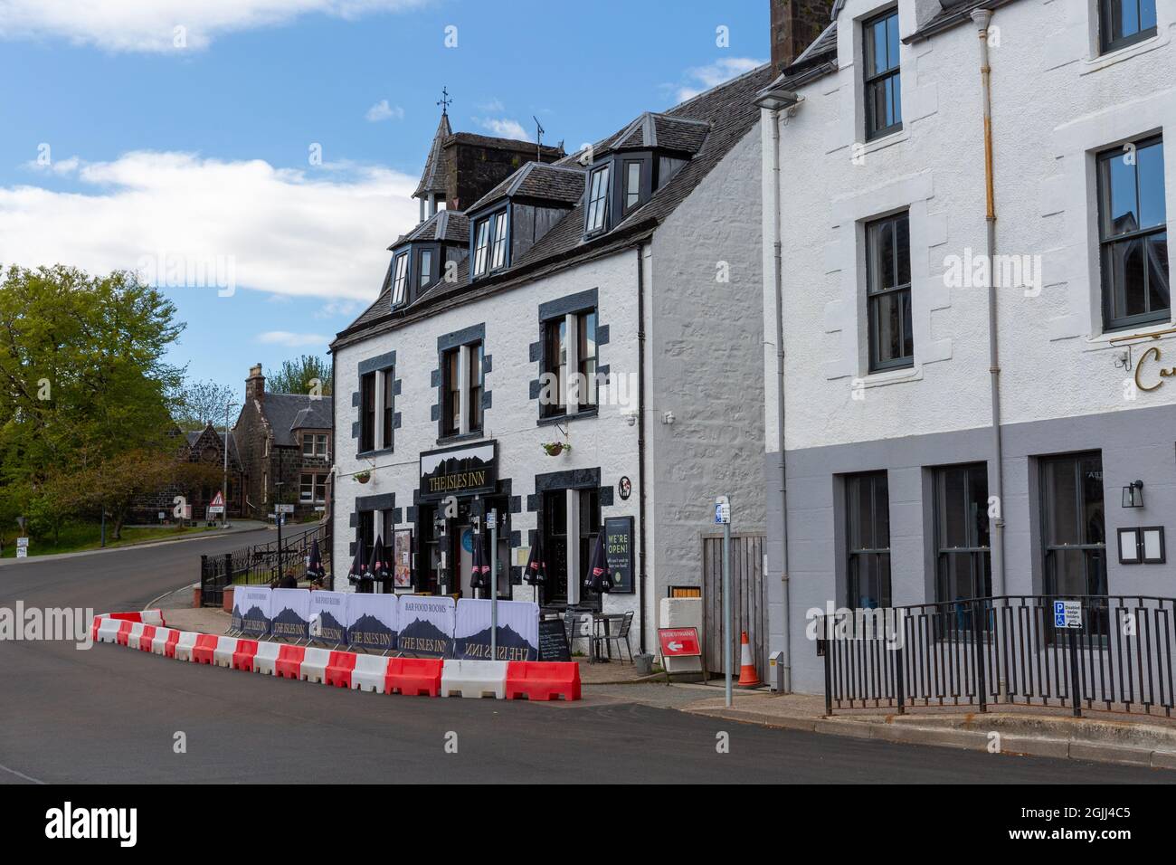 Isles of skye pub hi-res stock photography and images - Alamy