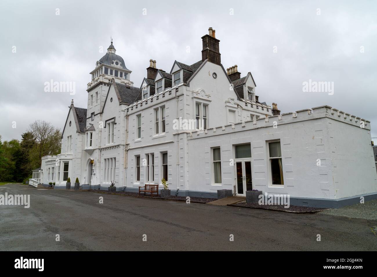 Skeabost inn hi-res stock photography and images - Alamy
