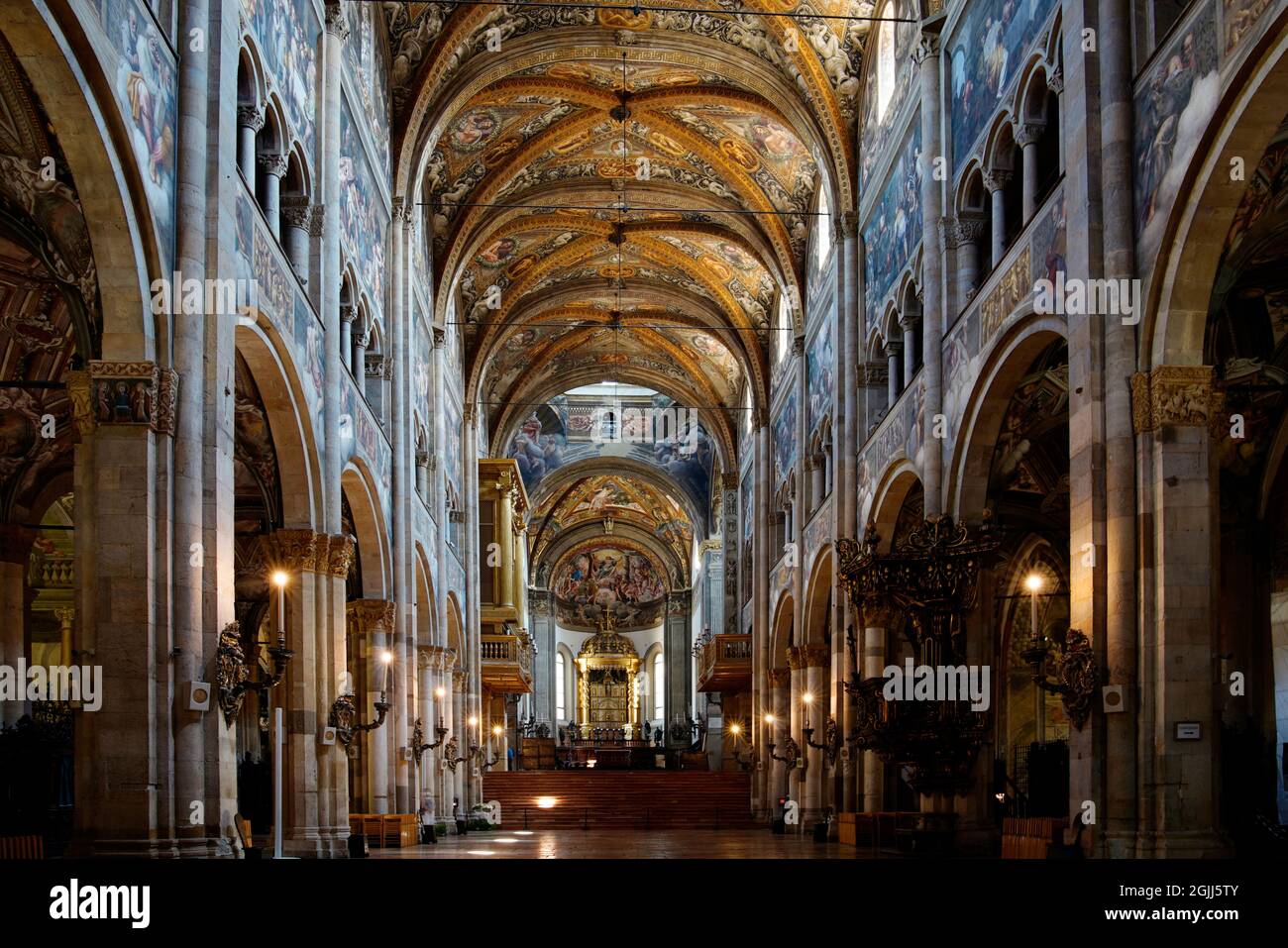 Church santa maria assunta interior hi-res stock photography and images ...