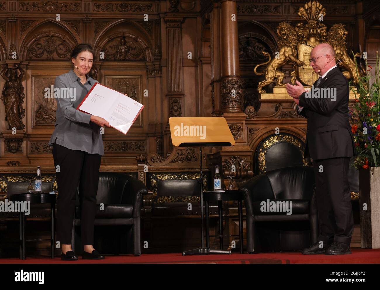 Hamburg, Germany. 10th Sep, 2021. British chemist Clare Grey presents ...