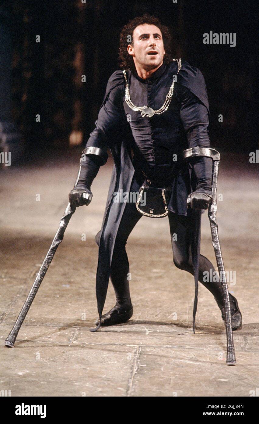 Royal shakespeare company richard iii hi-res stock photography and ...