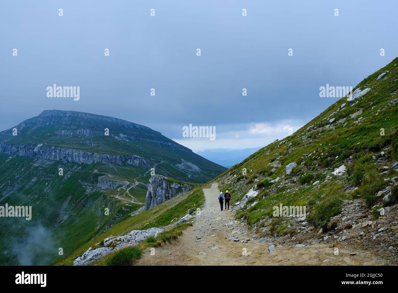 Hiking to Omu Peak, hiking from Babele to Omu Chalet Route, Bucegi ...