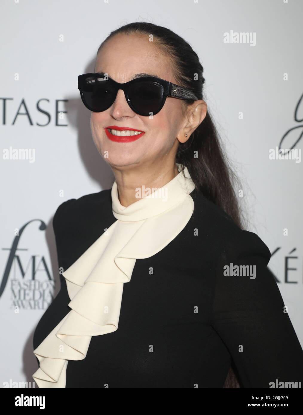 Daily front row hi-res stock photography and images - Alamy