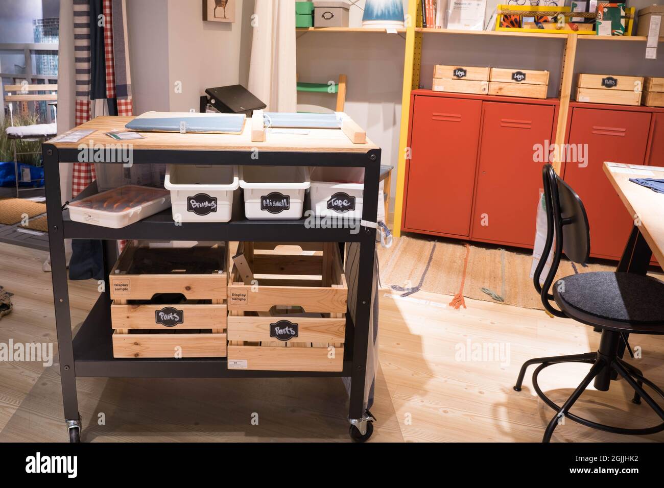 Tools station with drawers on the shelves Stock Photo - Alamy