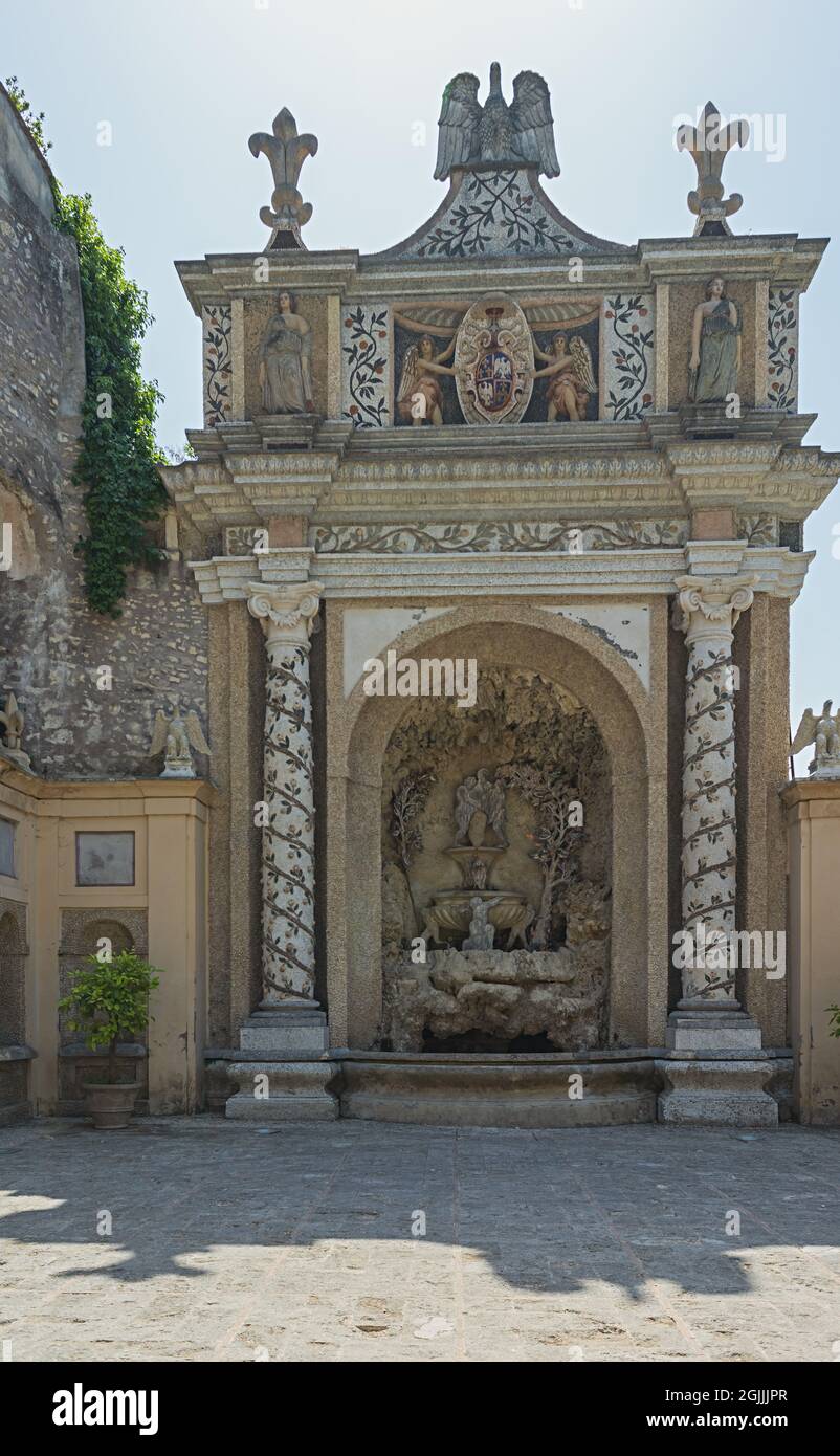 Spenta hi-res stock photography and images - Alamy