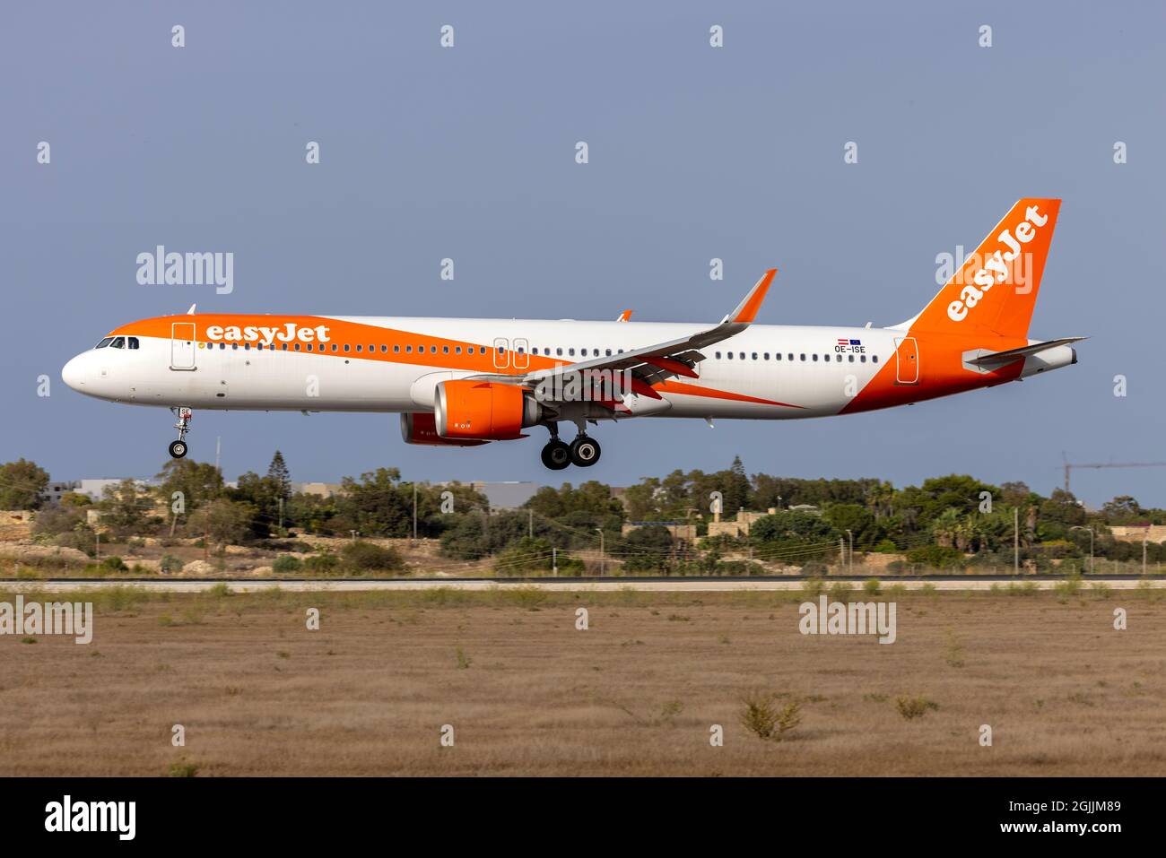 Easyjet sunset hi-res stock photography and images - Alamy
