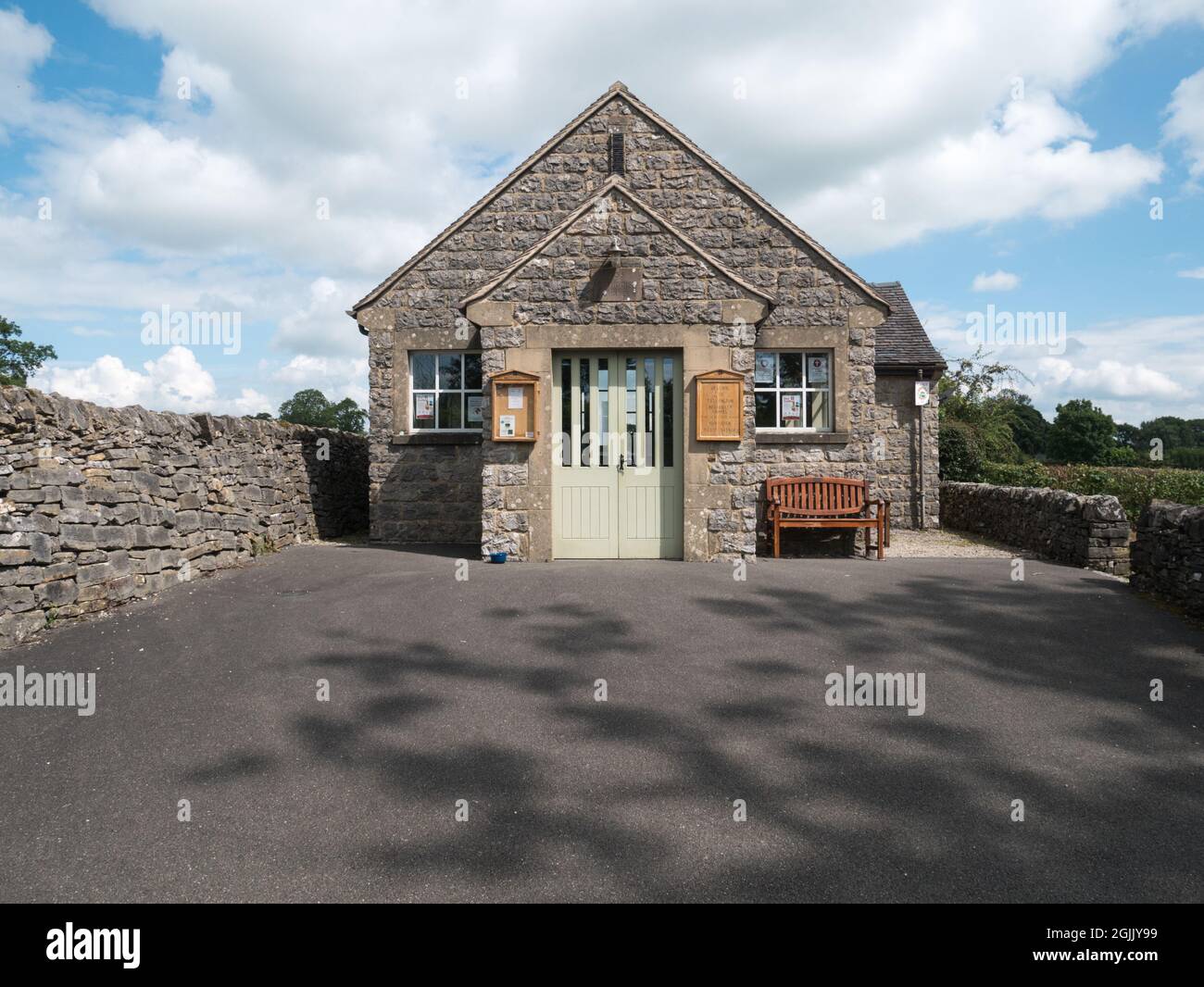 Tissington estate village hi-res stock photography and images - Alamy