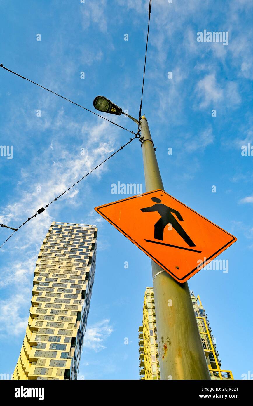 Pedestrian walk sign hi-res stock photography and images - Alamy