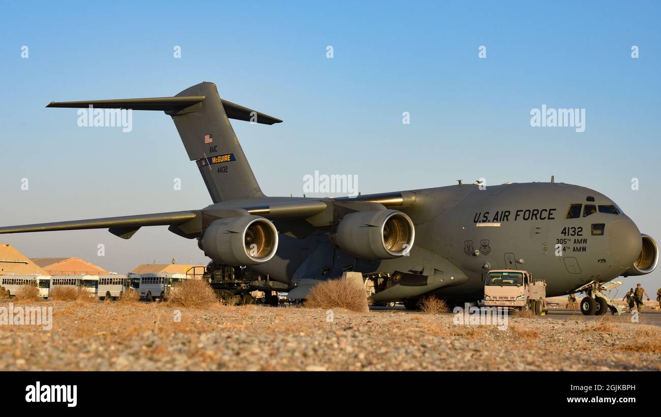 Kuwait air force c 17 hi-res stock photography and images - Alamy
