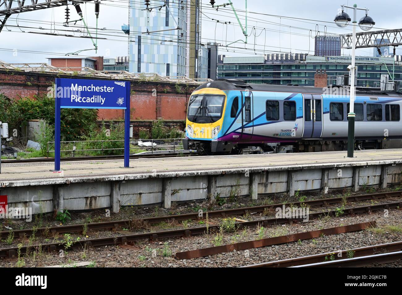 Class 185 locomotive hi-res stock photography and images - Alamy