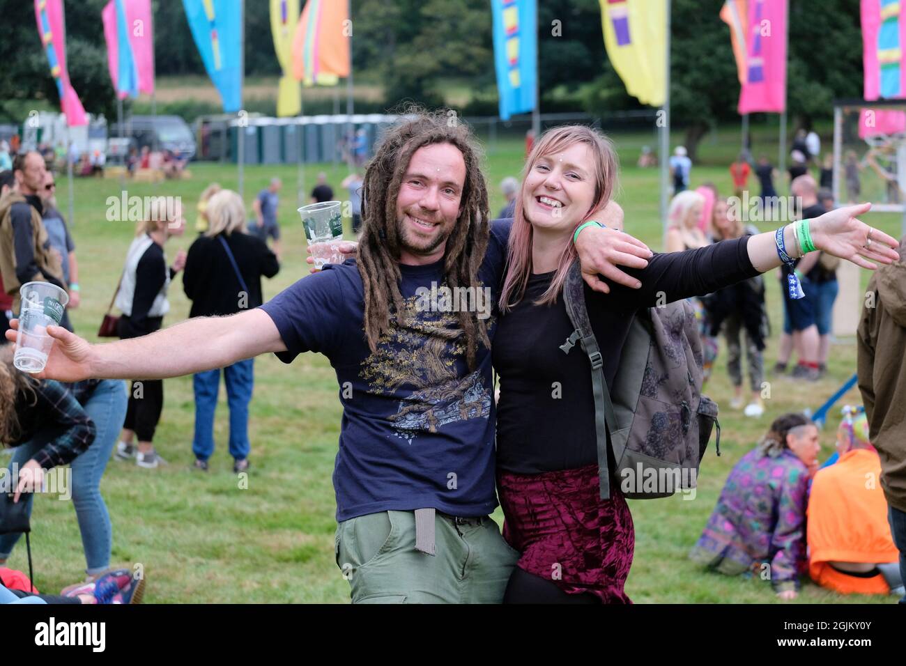Man posing with pistols hi-res stock photography and images - Alamy