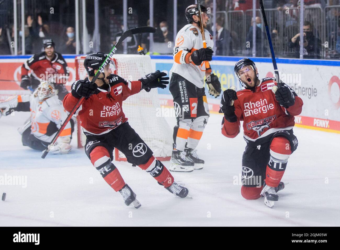 Cologne, Germany. 10th Sep, 2021. Ice hockey: DEL, Cologne Sharks ...