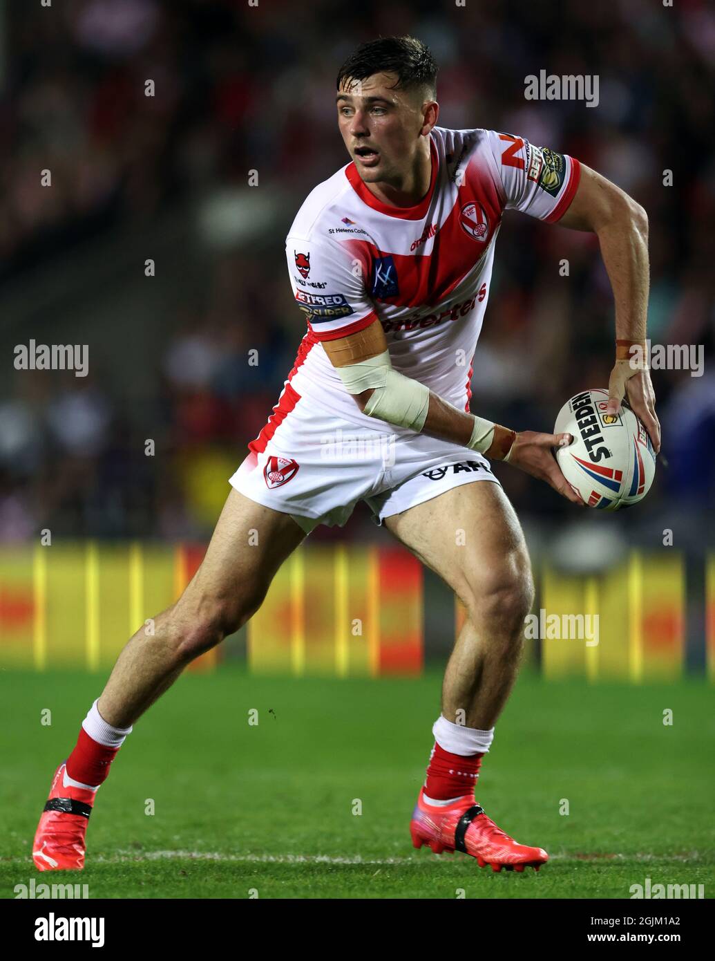 St Helens' Lewis Dodd during the Betfred Super League match at the ...