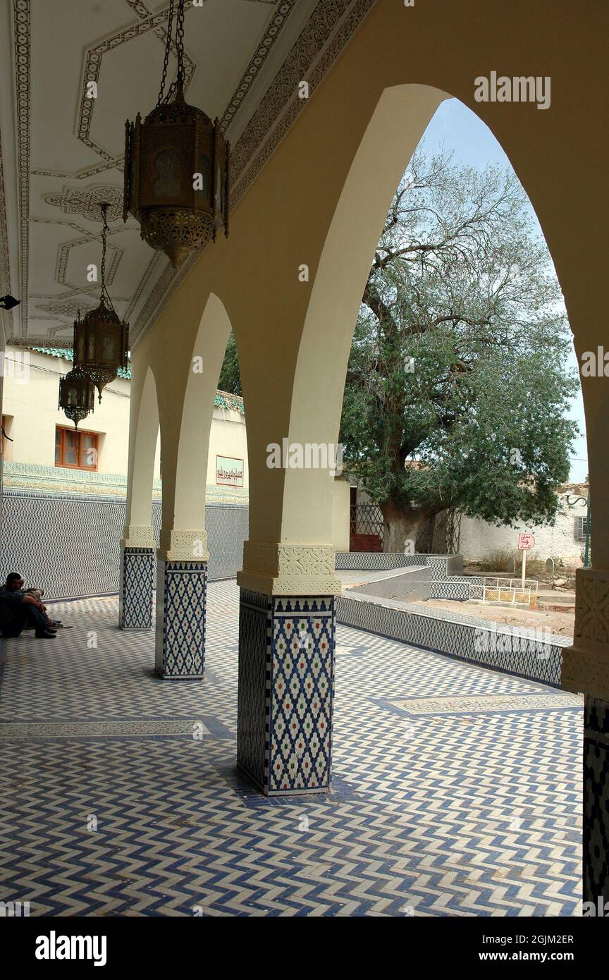 OUJDA , Marabout SIDI YAHIA BENYOUNESS Stock Photo - Alamy