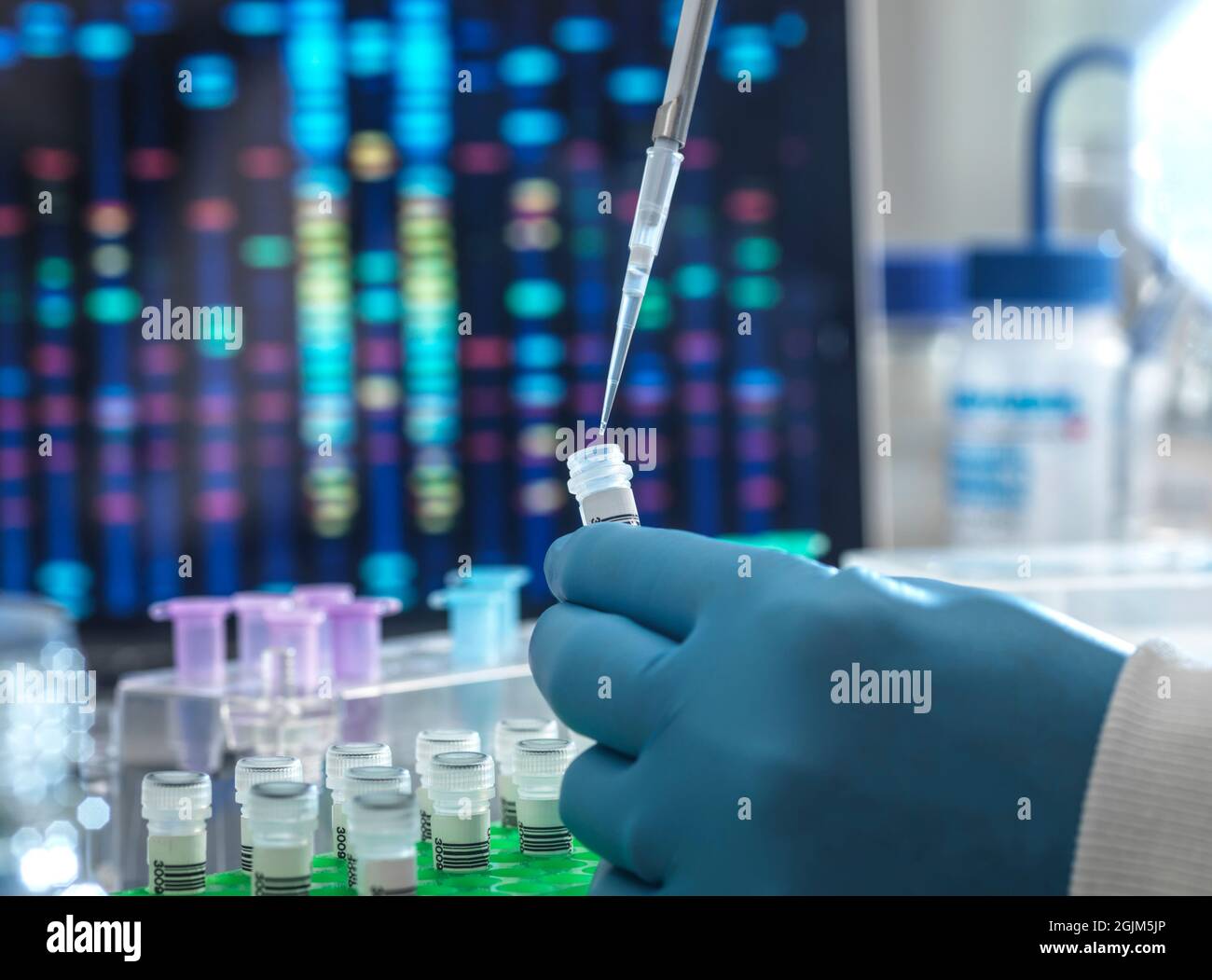 Scientist dna profile experiment hi-res stock photography and images ...