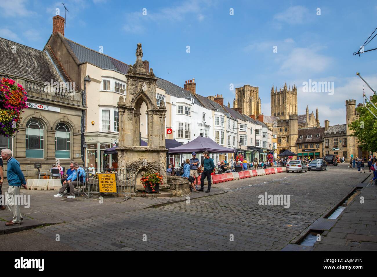 View of the main square in Wells, Somerset Stock Photo - Alamy