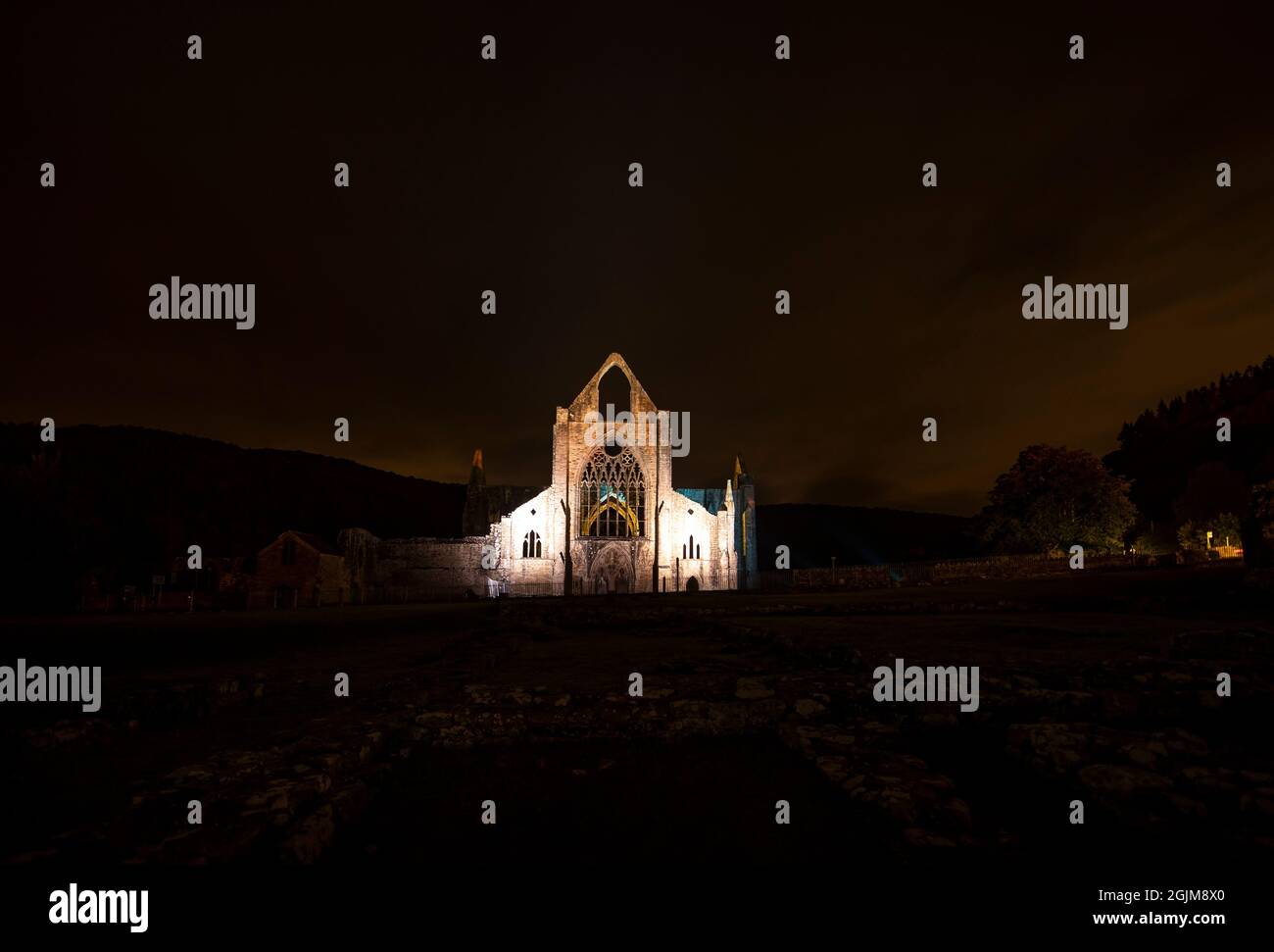 Tintern abbey west window hi-res stock photography and images - Alamy